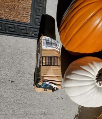 38 Times The Delivery Guy Wasn't Even Trying