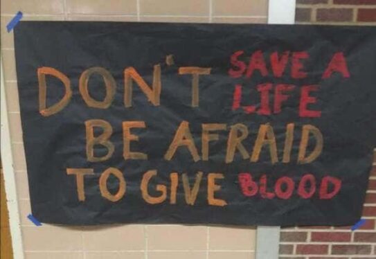 30 Funny, Hard To Read Signs That Could Have Used Another Set Of Eyes