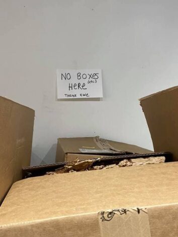 Useless, Unsuccessful, And/Or Unpopular Signage (35 Pics)