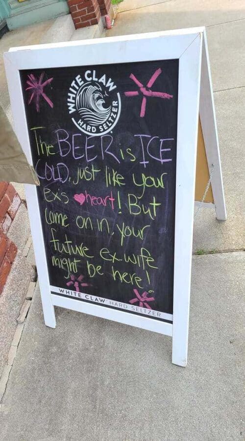 Useless, Unsuccessful, And/Or Unpopular Restaurant Signage (26 Pics)